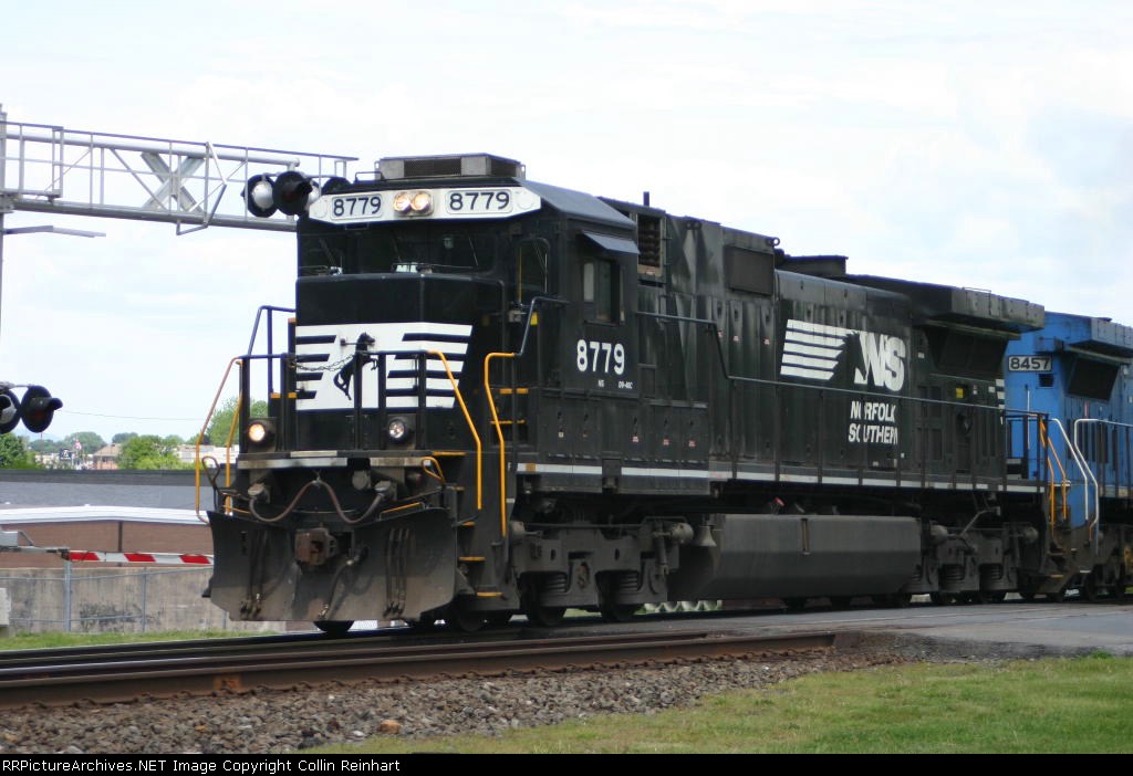 NS 8779